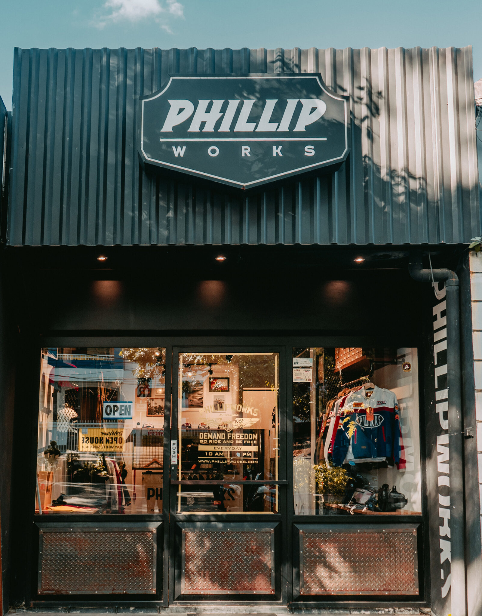 Our Stores - Phillip Works